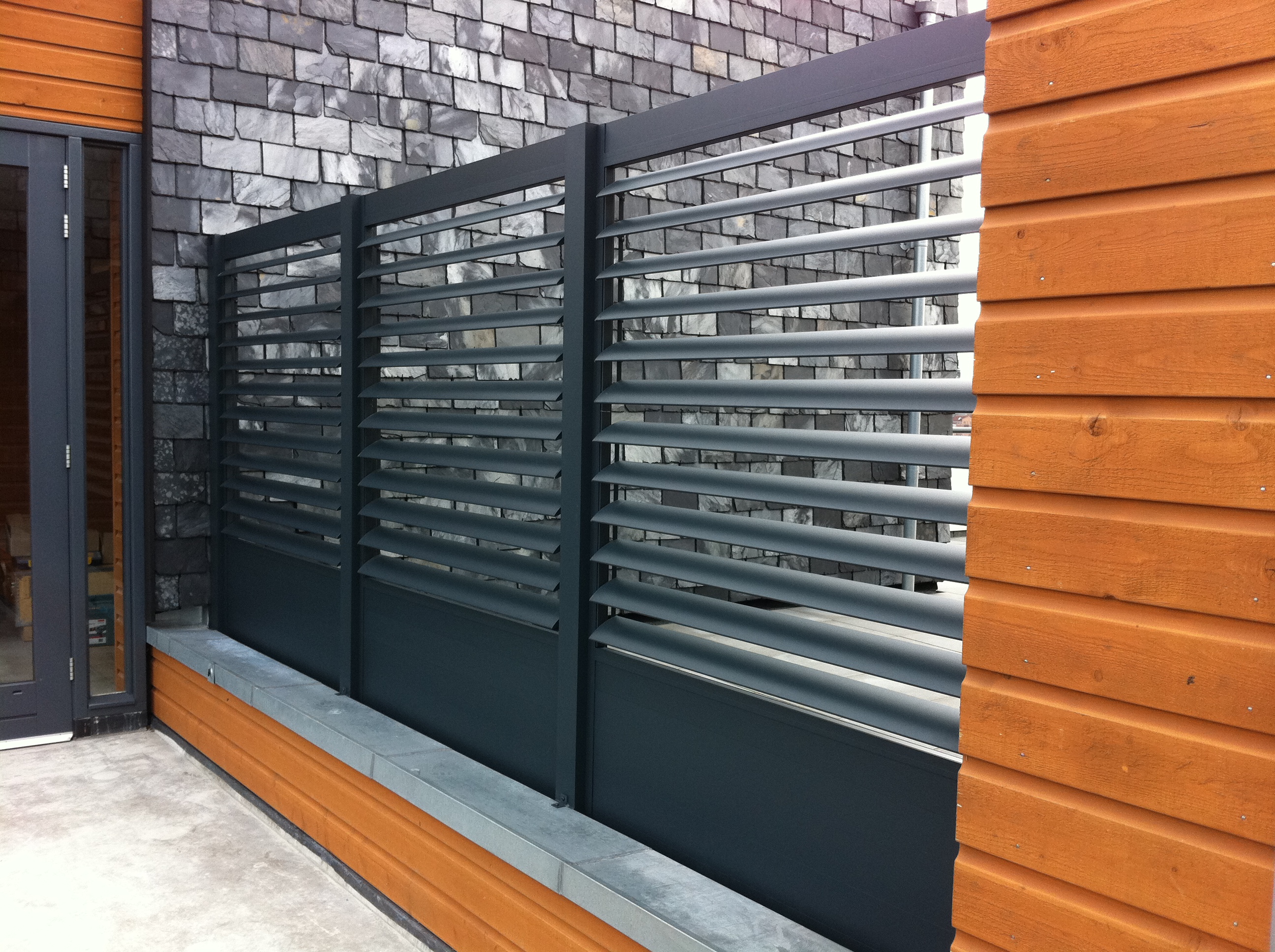 schuttingen beton hout combinaties kunststof aluminium